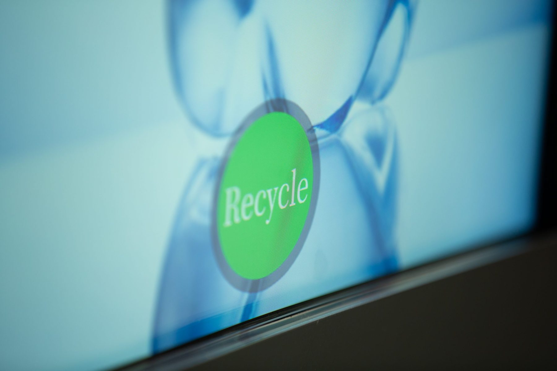 St George's School install an EcoVend machine - Ecotec